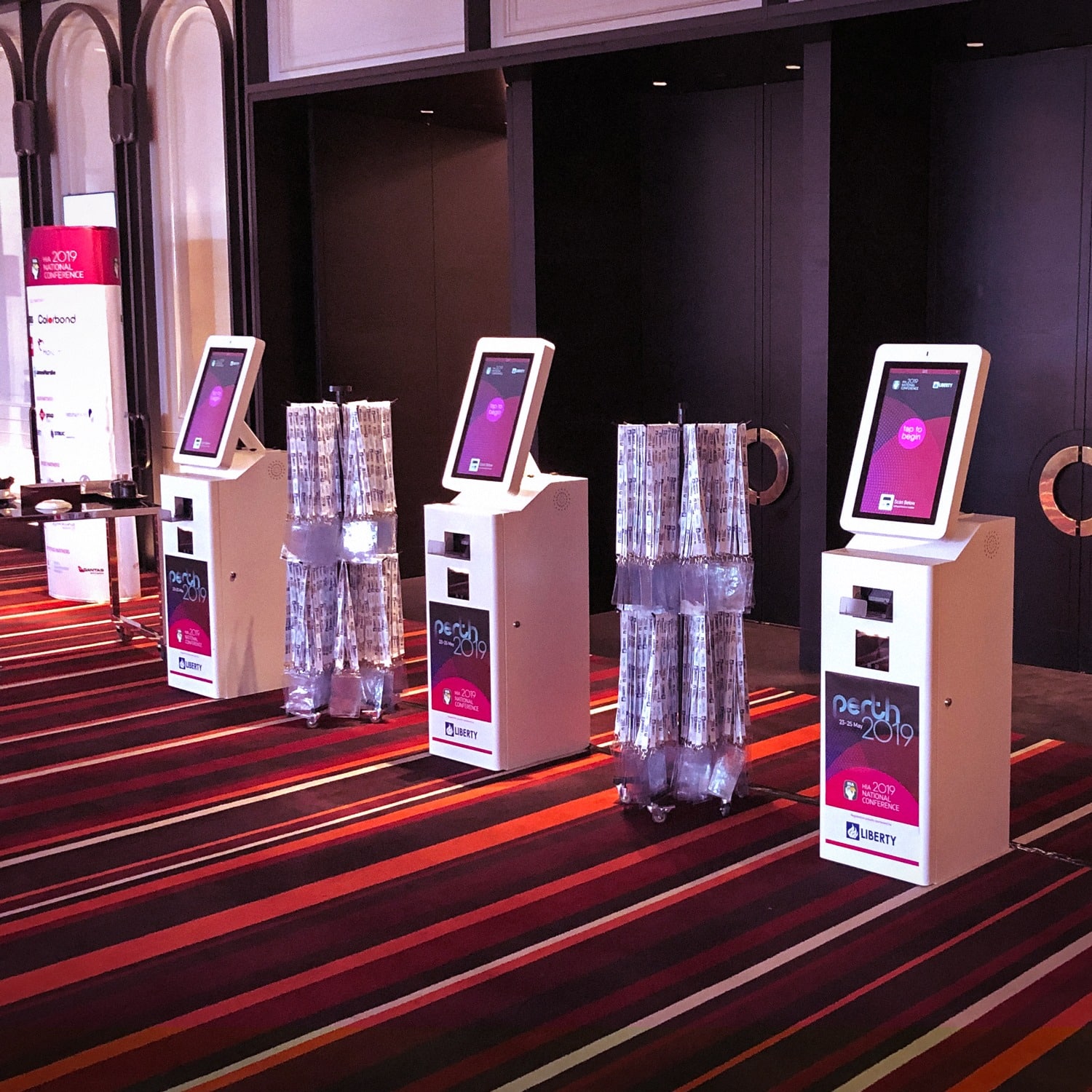 Your Best Event Badge Solution! - CrowdComms